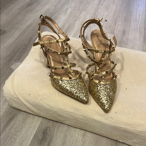 Catherine Malandrino | Shoes | Catherine Malandrino Gold Glitter ...